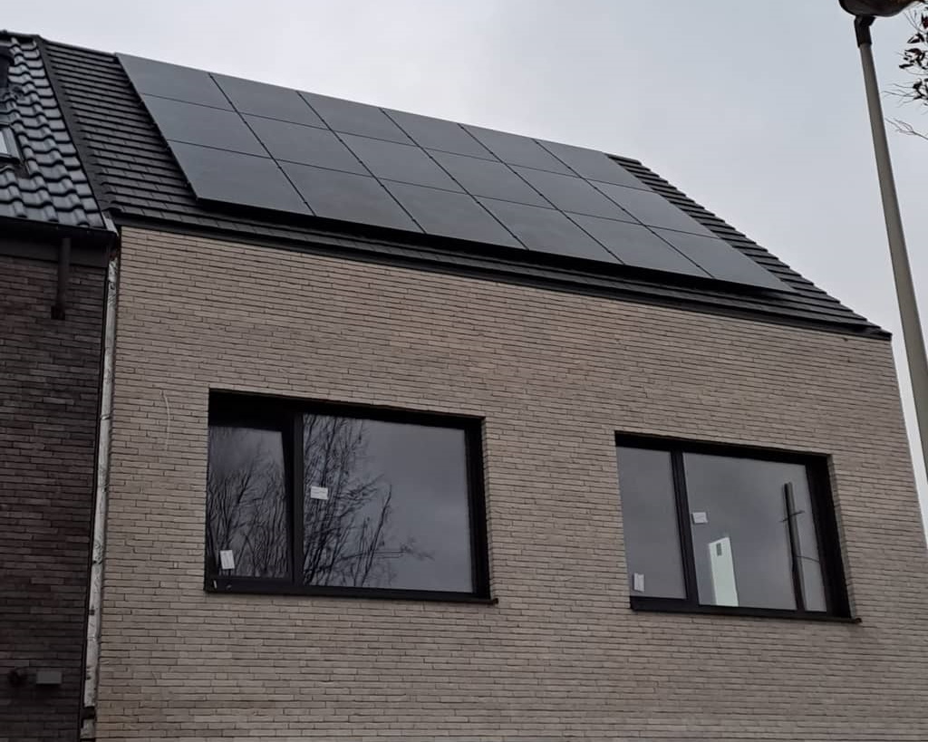 Installatie Zonnepanelen Nieuwbouw Aartselaar Eva Electricity